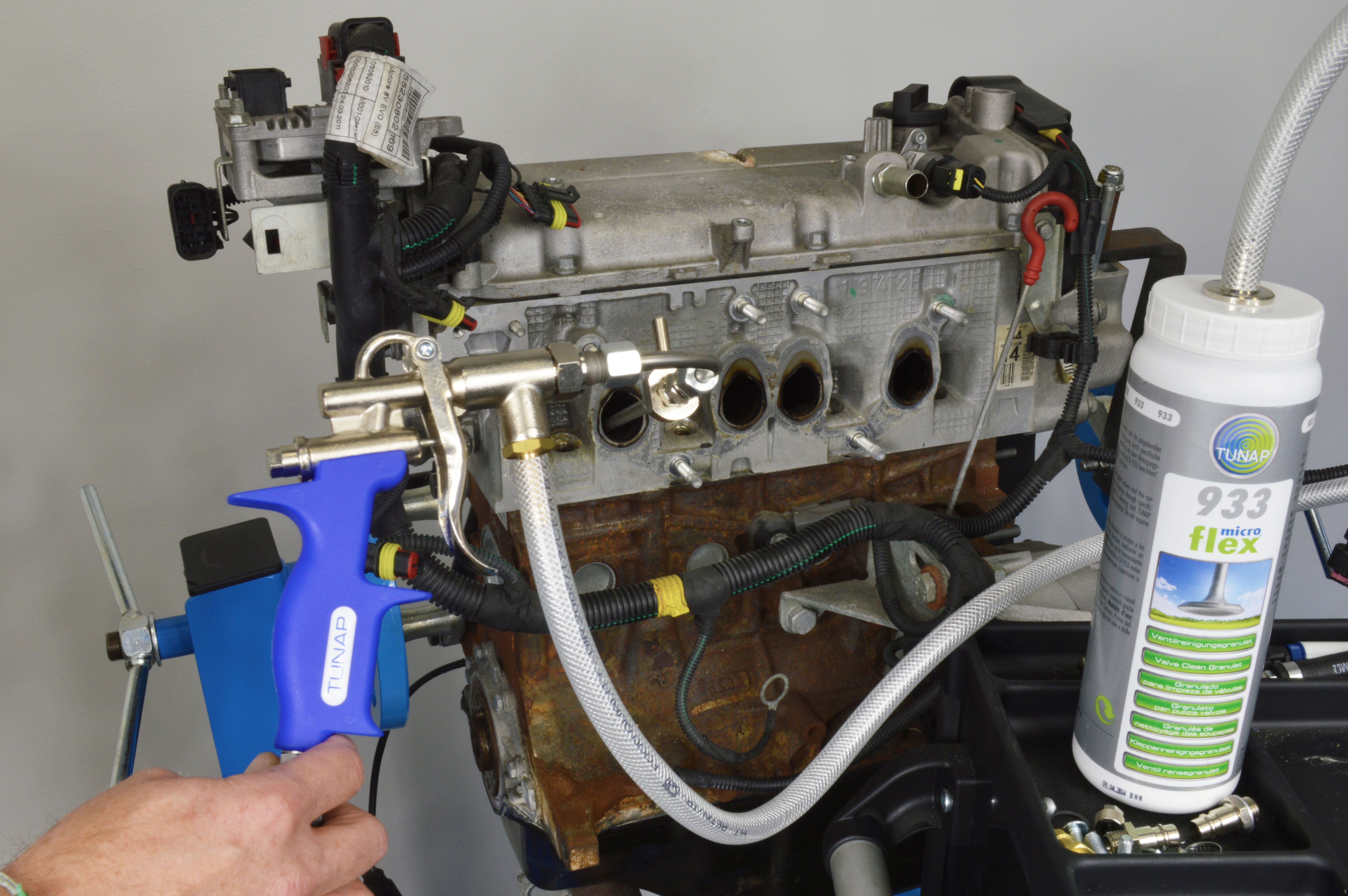 Inlaatkleppen reinigen met granulaat, hoeveel tijd en geld kost dat?